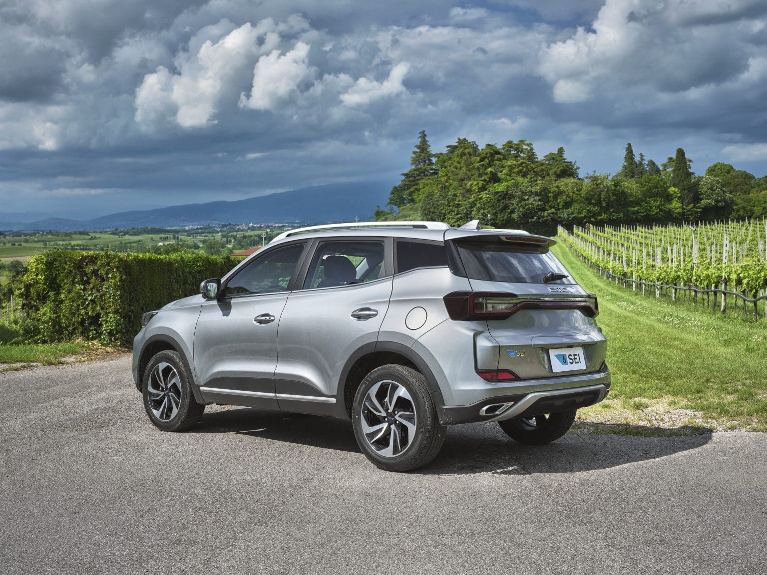 EMC 6: SUV GPL Spazioso e Tecnologico | EMC Auto