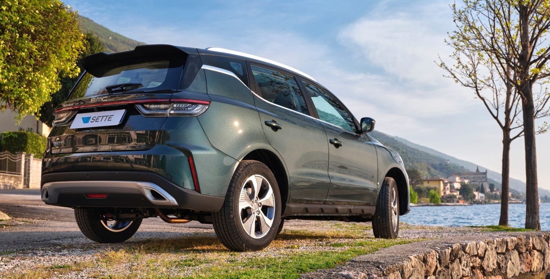 EMC 7: Il SUV Top di Gamma per Spazio e Comfort | EMC Auto